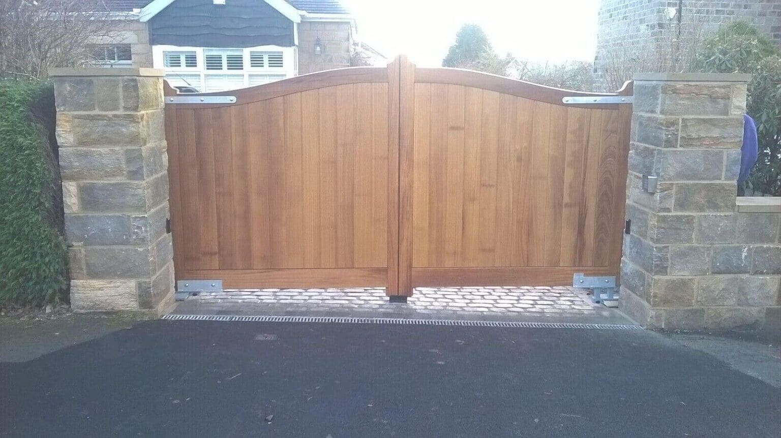 Timber Gates | Automatic Timber Gates | Yorkshire