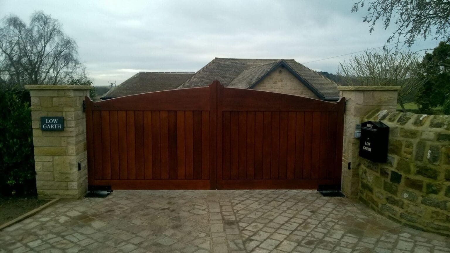 Timber Gates | Automatic Timber Gates | Yorkshire
